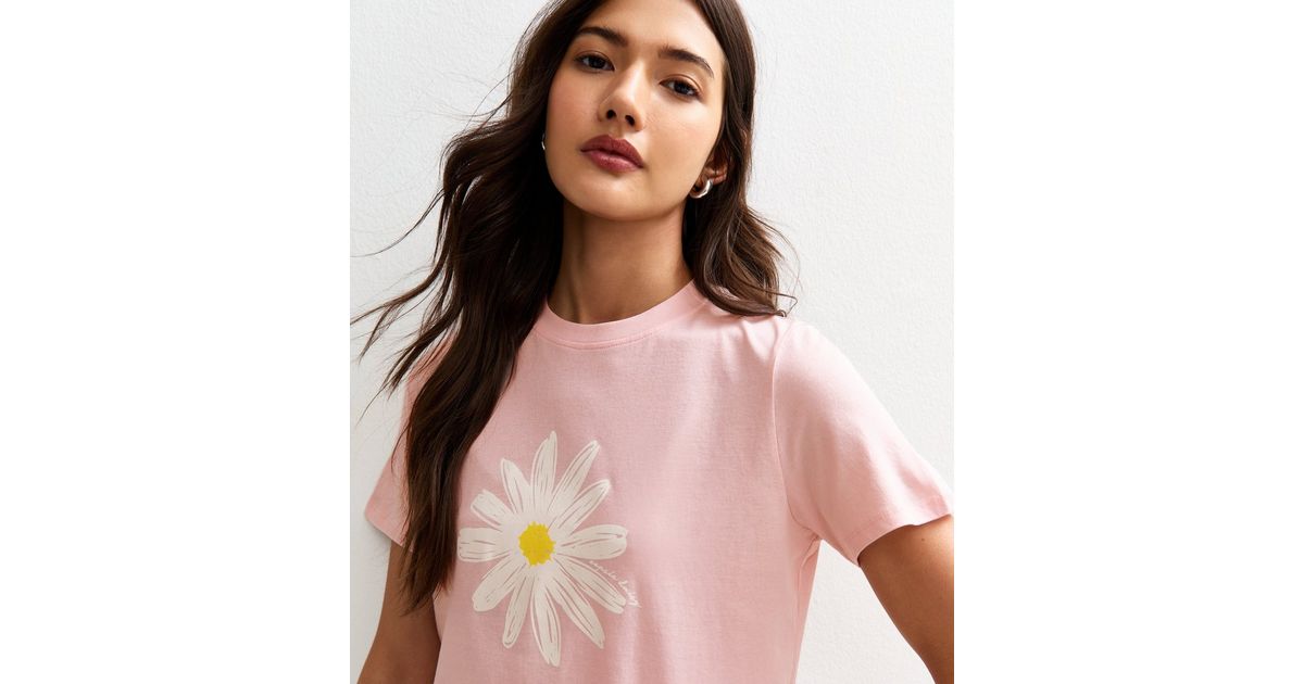 Pink Daisy Print T-Shirt | New Look