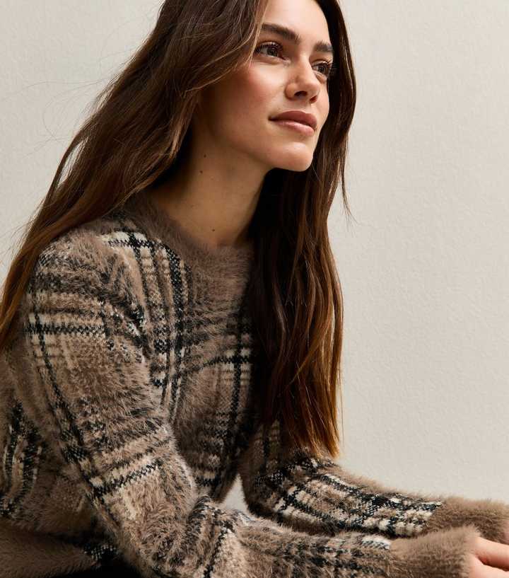 Petite Brown Fluffy Check Jumper | New Look