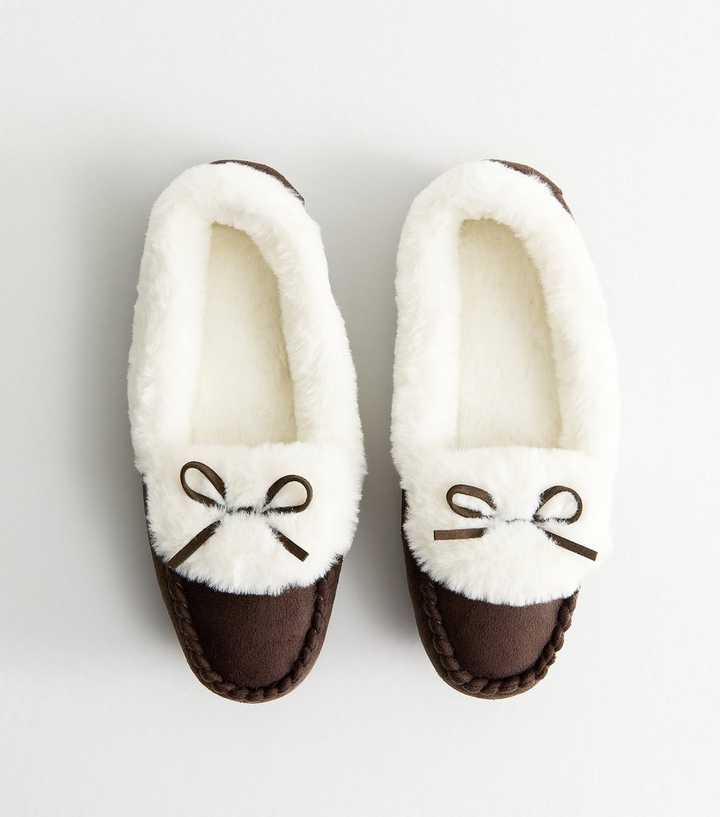 Brown Bow Detail Faux Fur Lined Moccasin Slippers | New Look