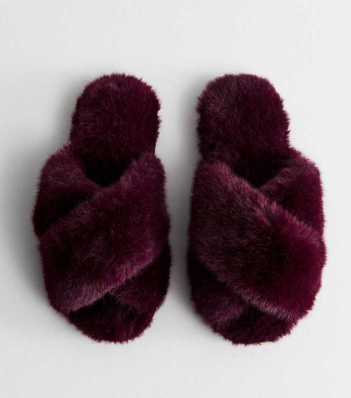 Burgundy Faux Fur Cross Slippers | New Look