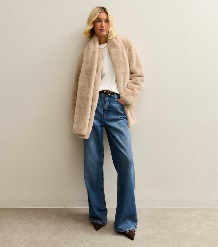 Cream Faux Fur Jacket and Scarf Set | New Look