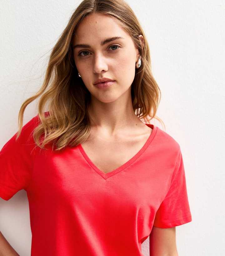 Bright Red Relaxed Fit V-Neck T-Shirt | New Look