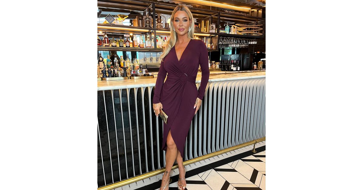 AX Paris Dark Purple Ring Detail Midi Dress | New Look