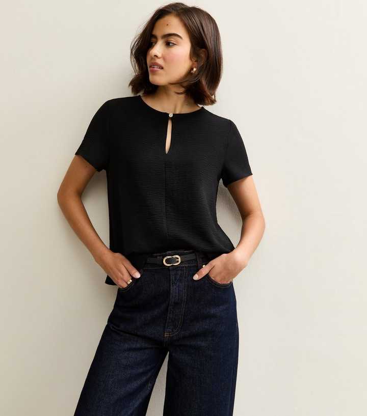 Black Keyhole Front Short Sleeve Top | New Look