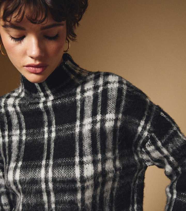 Black Brushed Longline Check Jumper | New Look