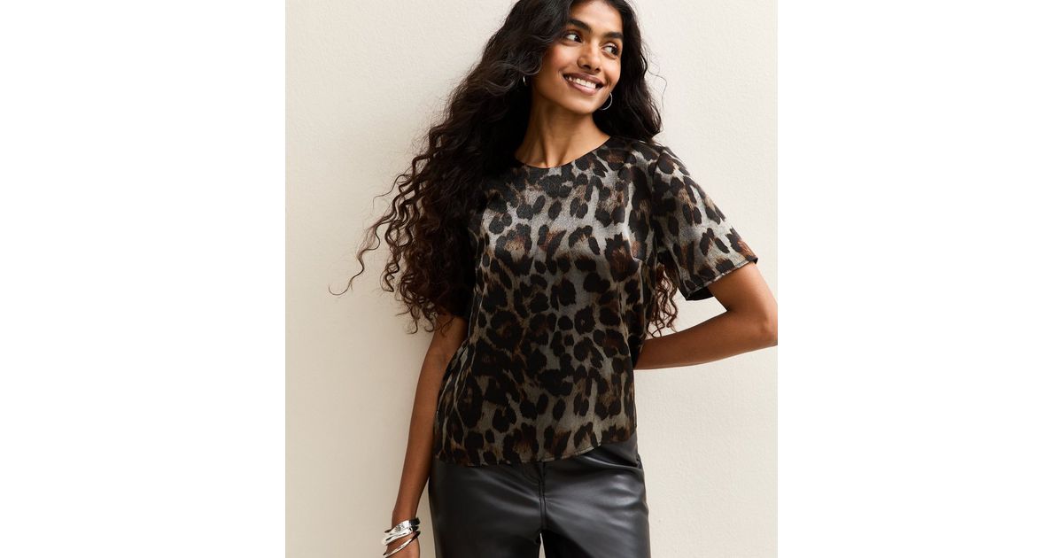 Petite Grey Soft Touch Animal Boxy Tee | New Look