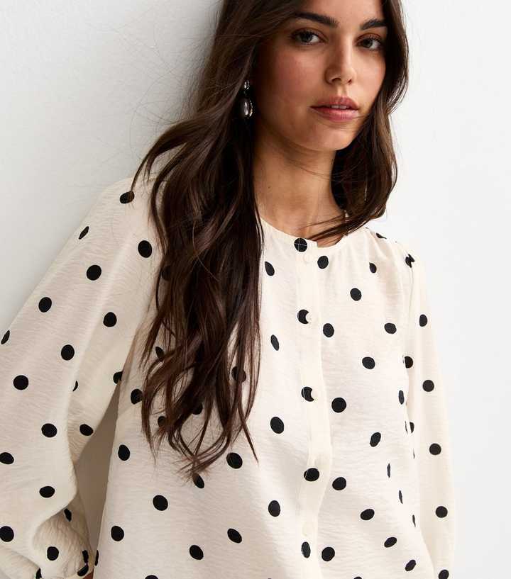 White Spot Print Crinkle Texture Blouse | New Look