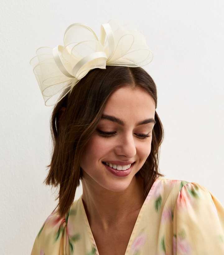 Cream Bow Appliqued Mesh Fascinator | New Look